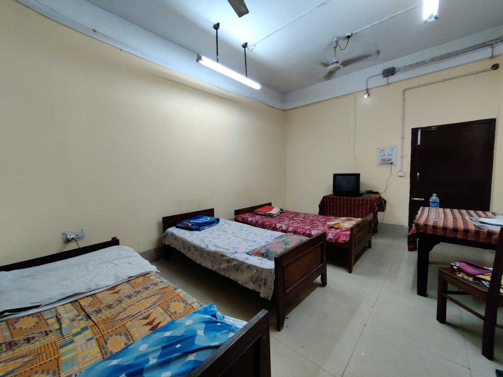 Triple Bedded Non AC (102) | UBKV Guest House Booking System
